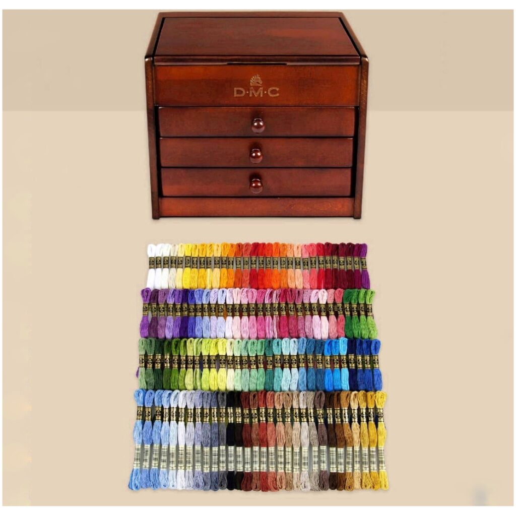 DMC Vintage houten opbergmeubel incl 120 kleuren DMC borduurgaren ...